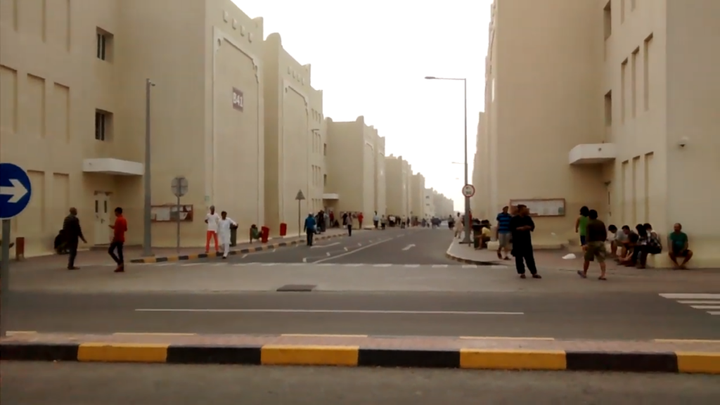 Asian Town: conheça o bairro dos trabalhadores que construíram estádios ...